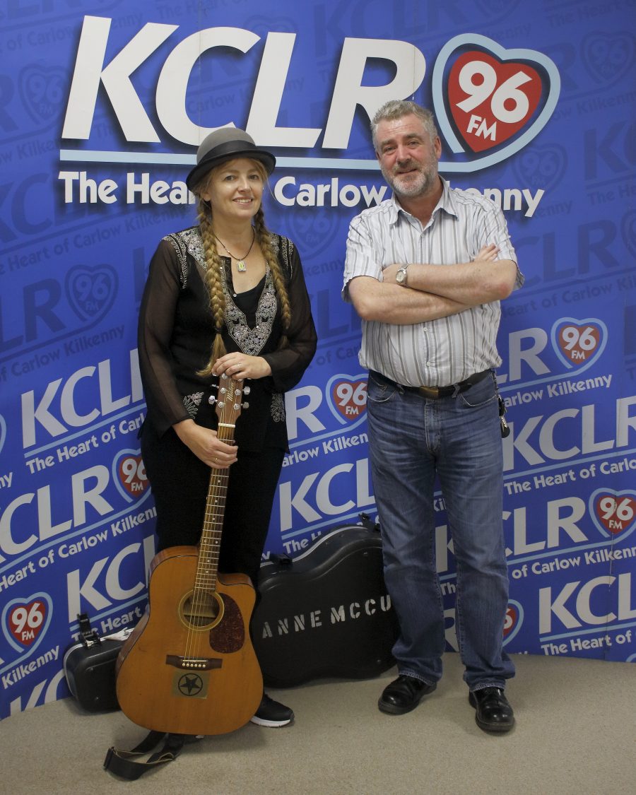Folk/Roots: Studio 2 Session – Anne McCue (9/08/2016)