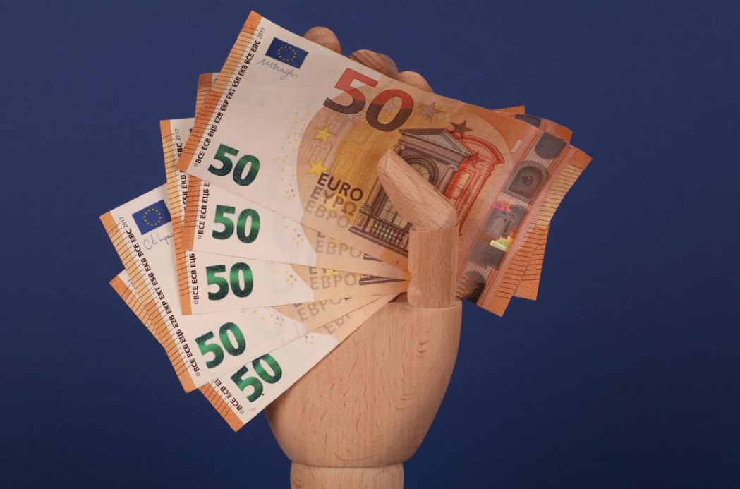 Fake fifty euro notes in circulation in Carlow and Kilkenny